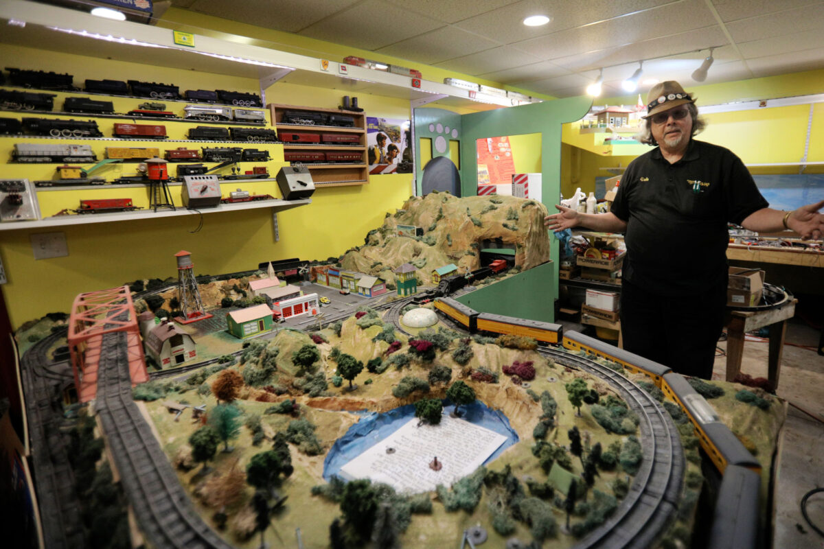 Ogden train buff looking forward to Transcontinental Railroad ...